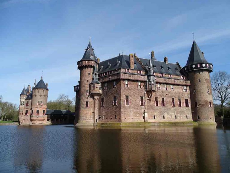 A guide to De Haar Castle in the Netherlands - Historic European Castles