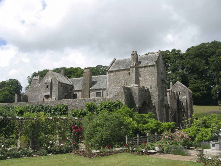 Best Castles in Devon - Historic European Castles