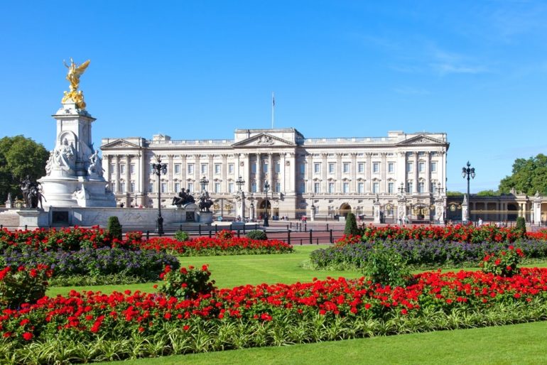 English Royal Palaces - Historic European Castles