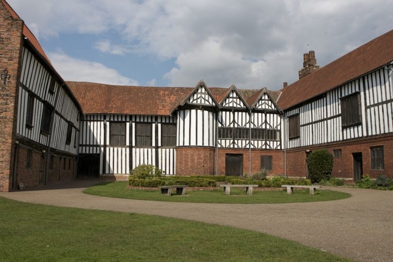 Medieval Manor Houses - Historic European Castles